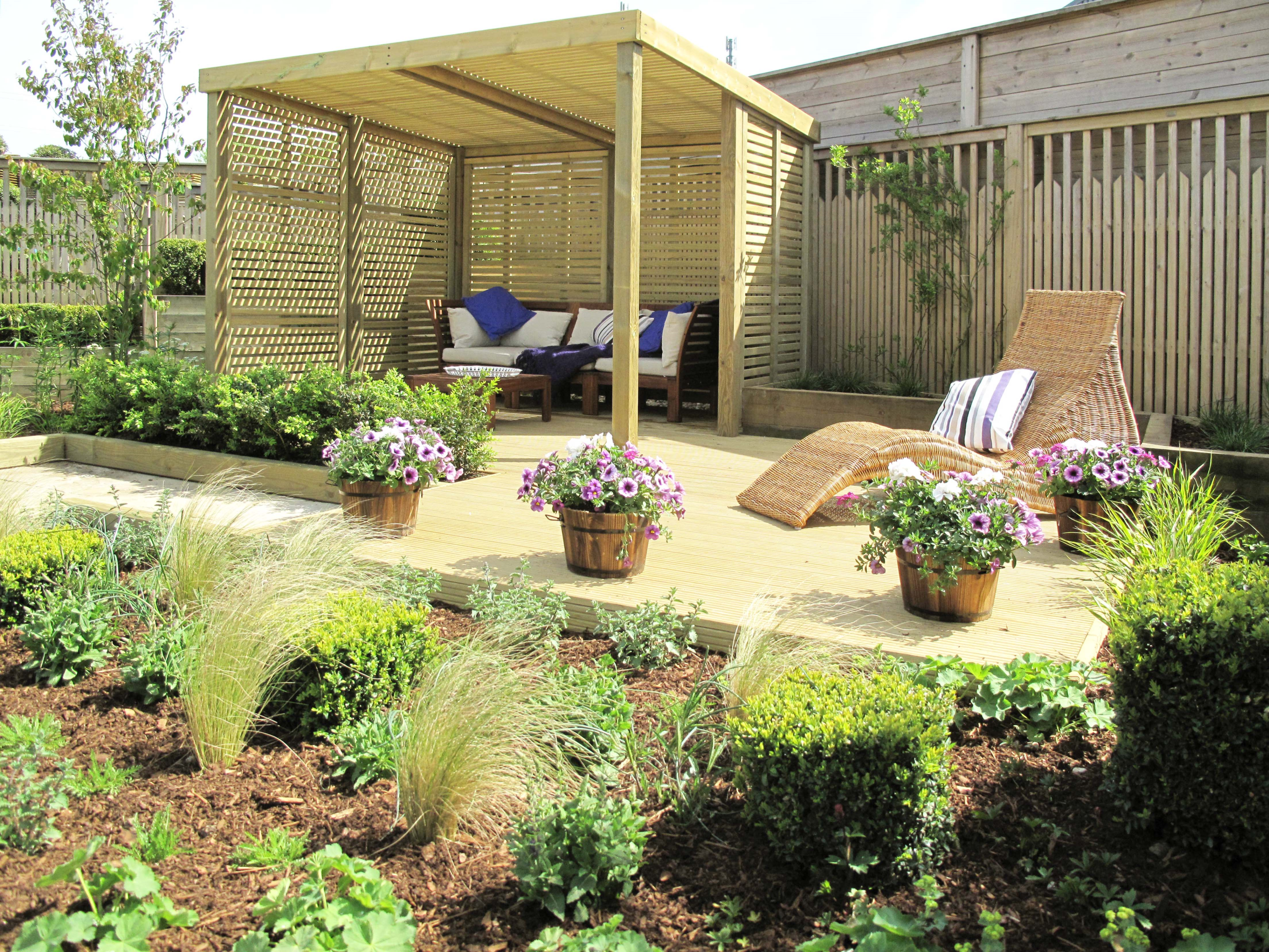 Work | Jacksons Fencing | Boosting Press Coverage